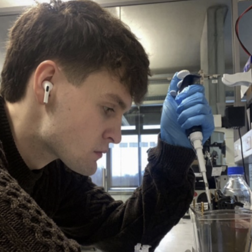 #SciComm: Featuring Ben from @biology_with_ben | abm Inc.